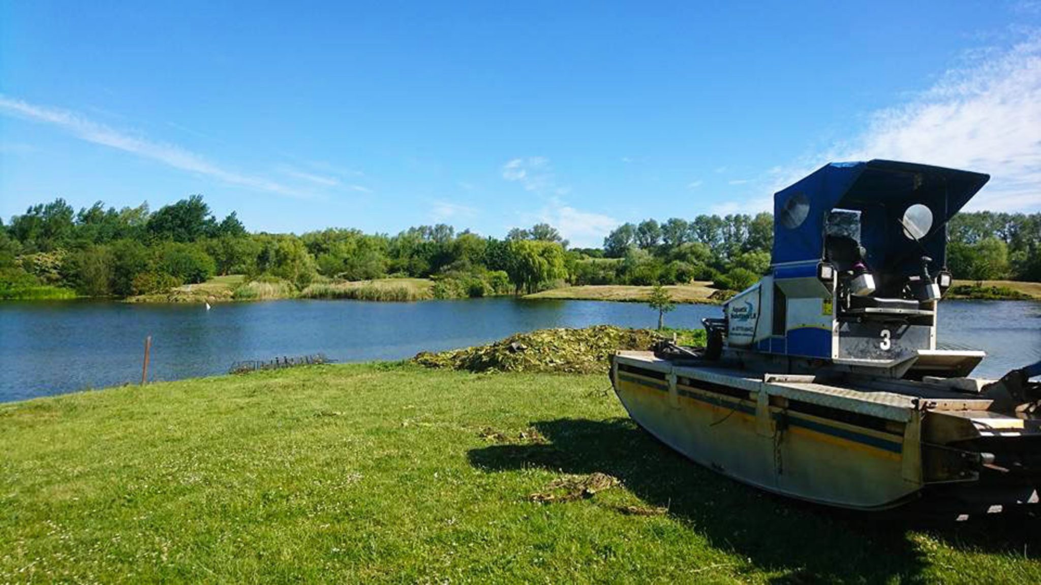 Truxor Amphibious Machine | Aquatic Solutions